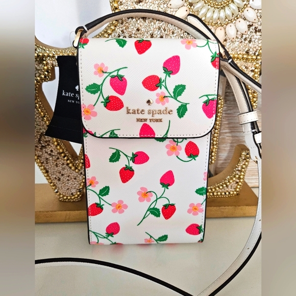 kate spade | Bags | Kate Spade Nwt Strawberry Phonecardid Crossbody ...
